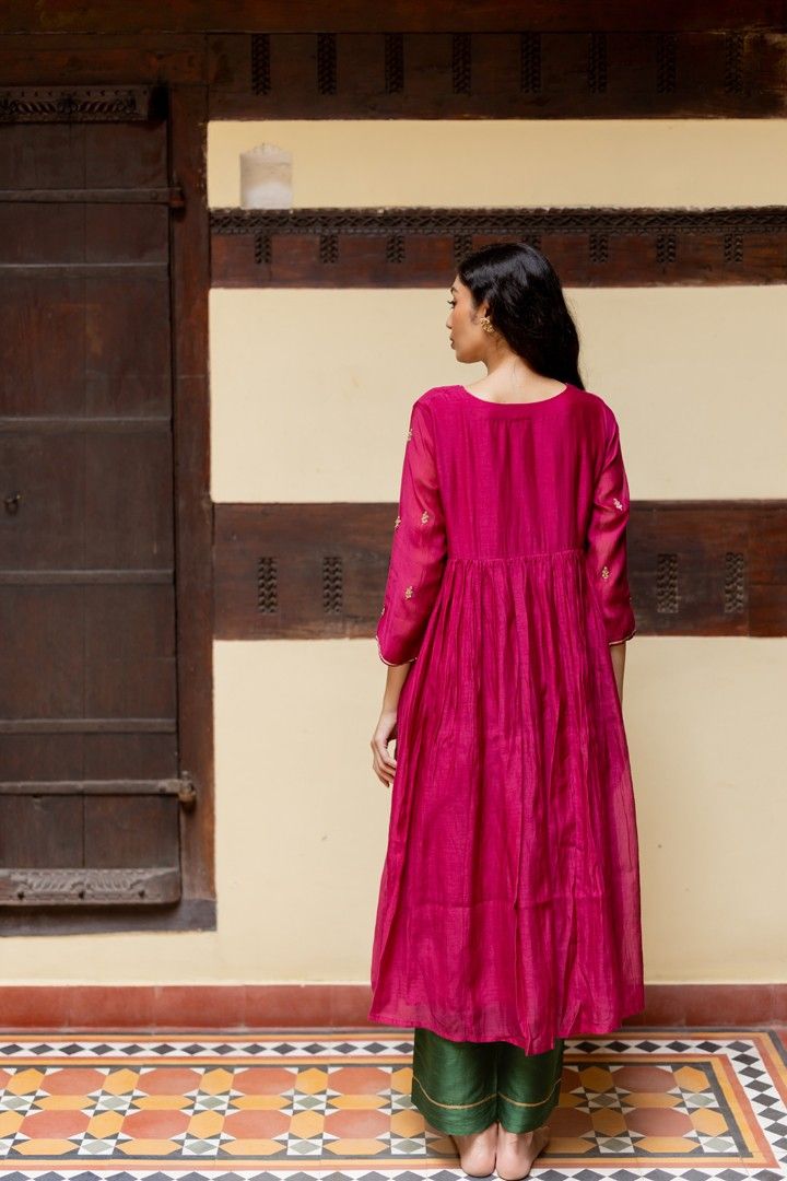 P A R I H A – Label Puja Shah